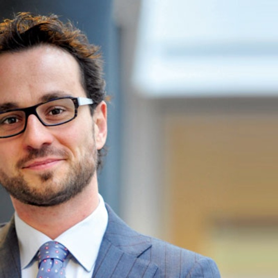 Professor wins award for outstanding research on innovation | News ...