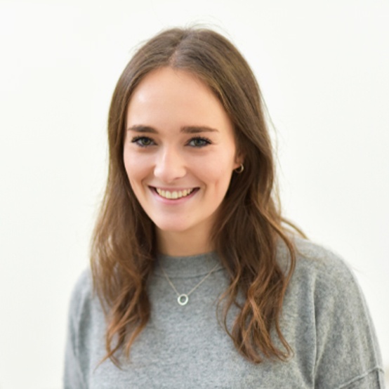 An Interview with BSc Management Alumna Jola | Undergraduate | Warwick ...