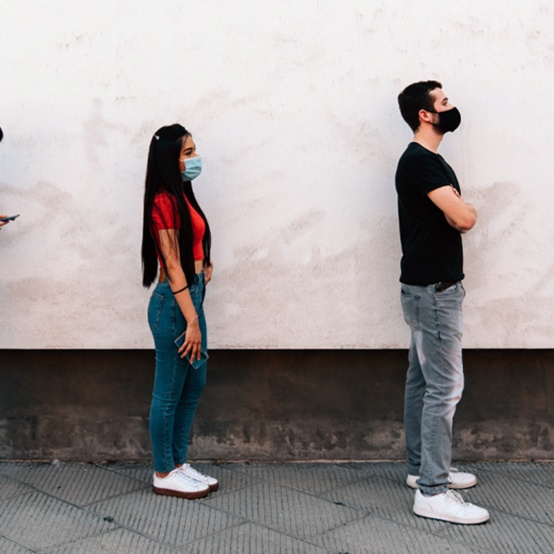How face masks can affect social distancing | News | Warwick Business ...